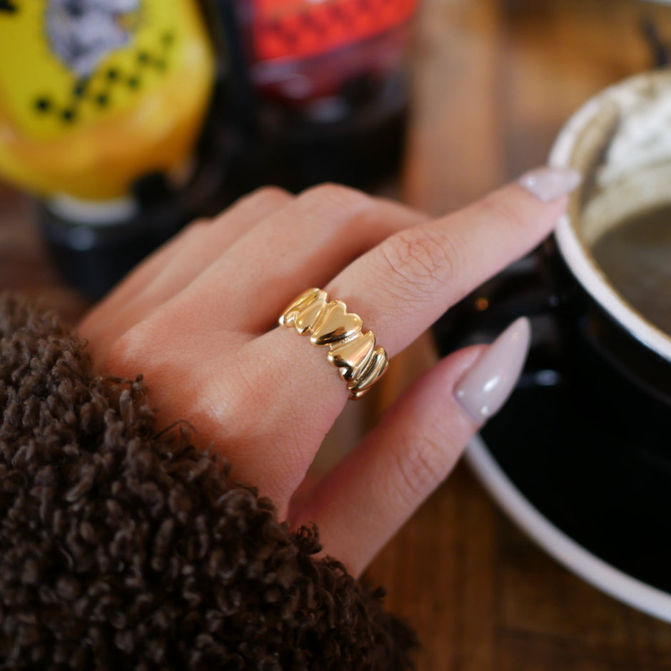 全てのアクセサリー – 𝐇𝐨𝐧𝐞𝐲 𝐁𝐮𝐭𝐭𝐞𝐫 𝐍𝐢𝐧𝐞